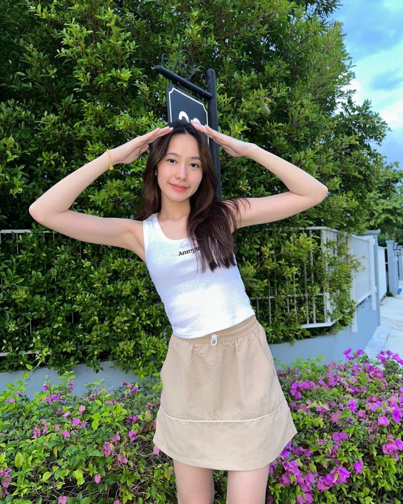 ฟ้า นัฏนรี เน็ตไอดอลสาววัยใส ดูดีมีเสน่ห์ สวยหวานเซ็กซี่ เกินต้าน